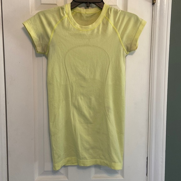 lululemon athletica | Tops | Lululemon Swiftly Tech Top Size 4 | Poshmark